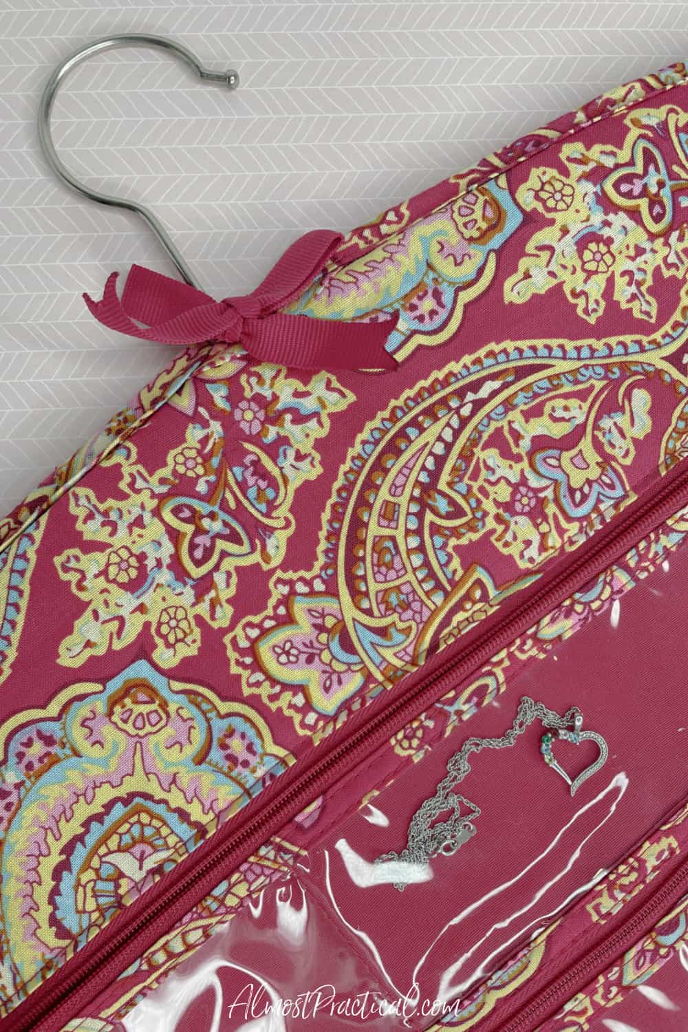 How to Pack Necklaces When You Travel - 7 Options